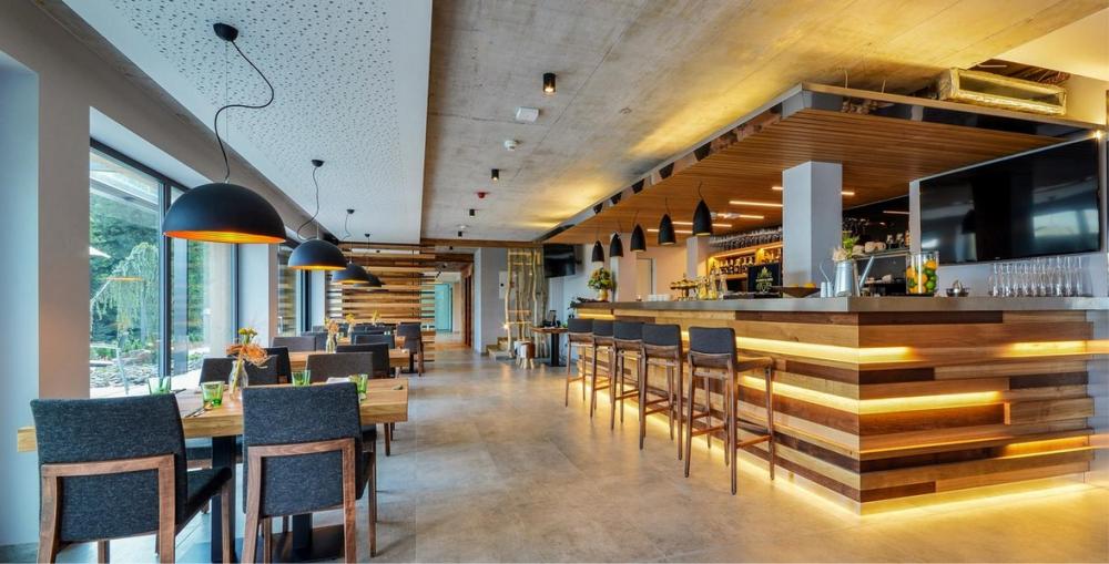 ARCHITECT+ | Hotely inspirované dřevostavbou českým horám sluší